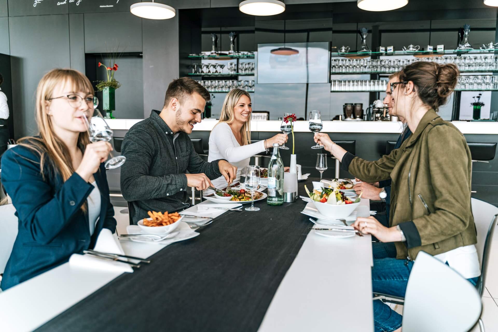 Audi driving experience center Bilder - NEUBURG.COM - Angebote zum ...